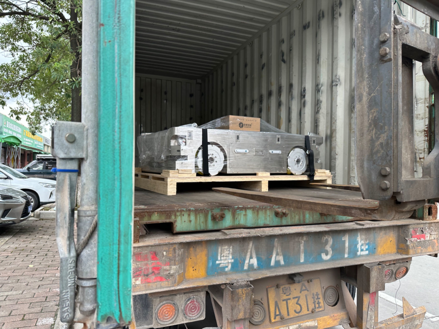 Clean room LCD panel conveyor project AGV, custom-made stainless steel ...
